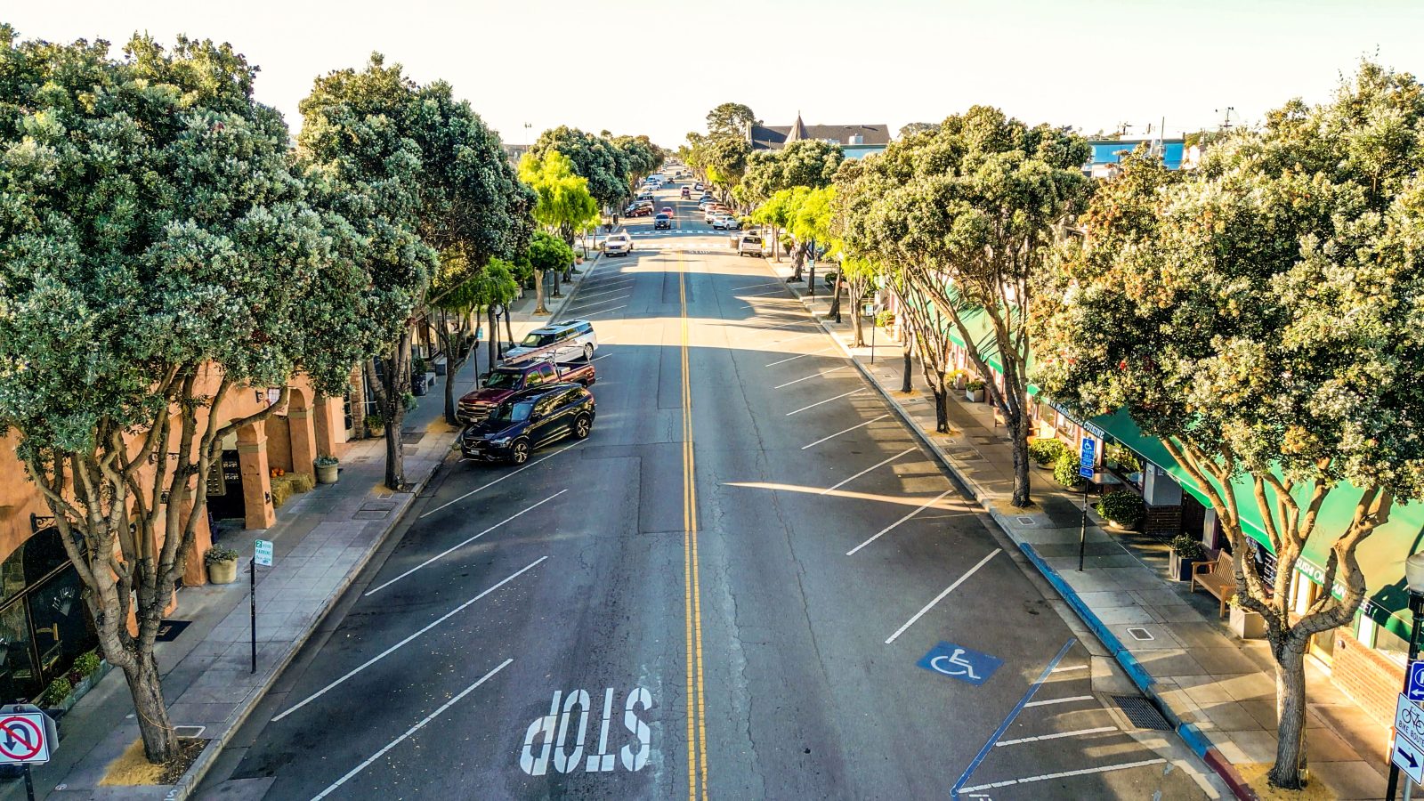 Downtown Half Moon Bay - Visit Half Moon Bay